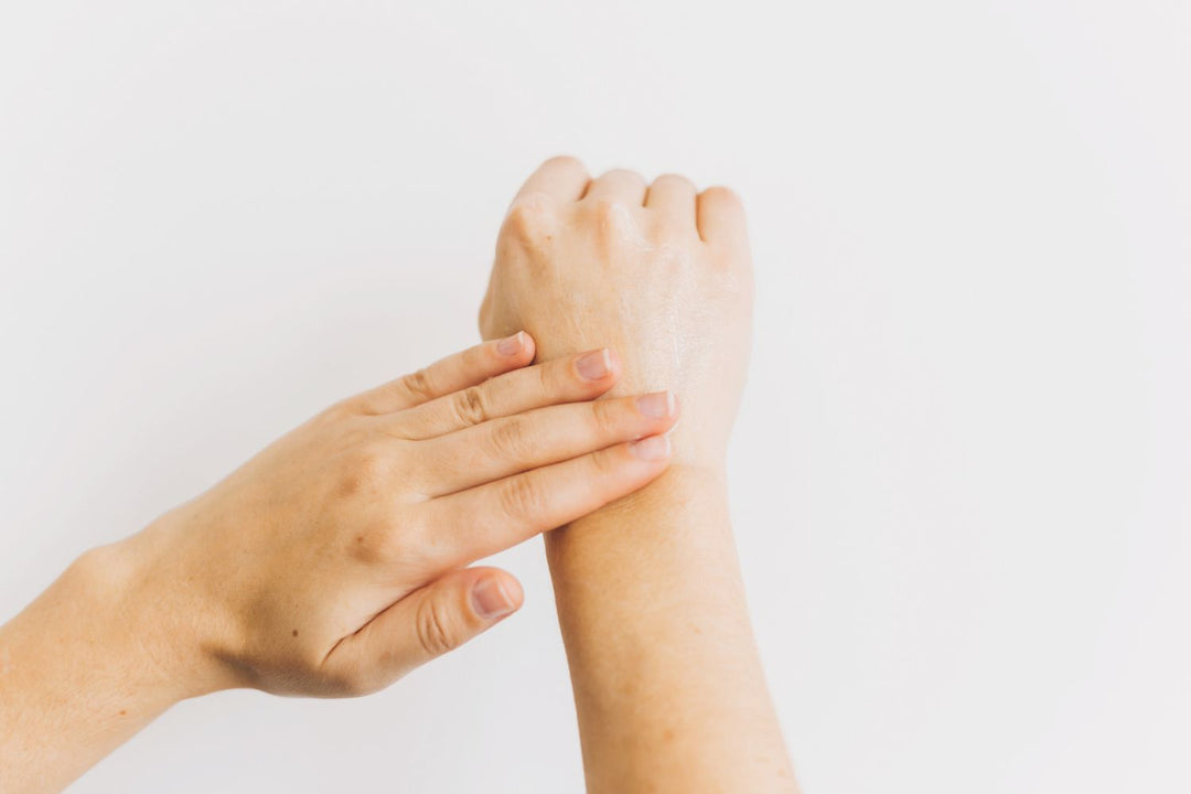 Dry Skin (Xerosis): Symptoms, Causes & Treatments (2025) - Clever Soap